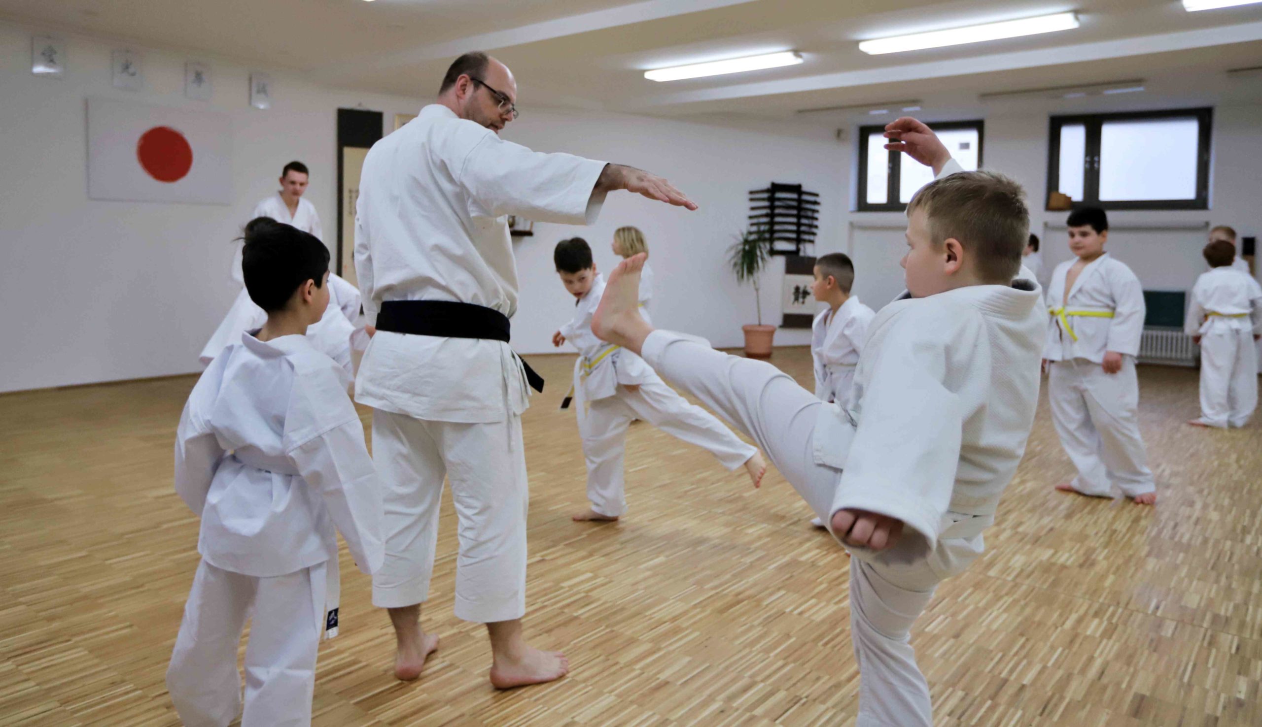 Eine Karateschule im Kloster