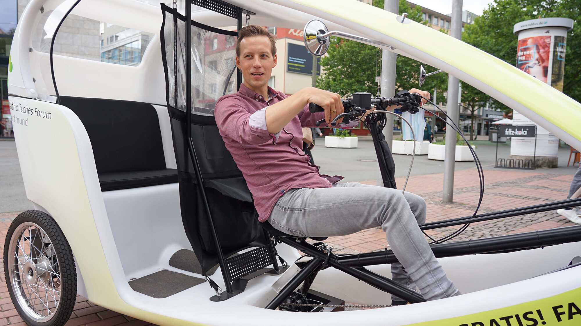 Mit der Rikscha unterwegs zu den Menschen