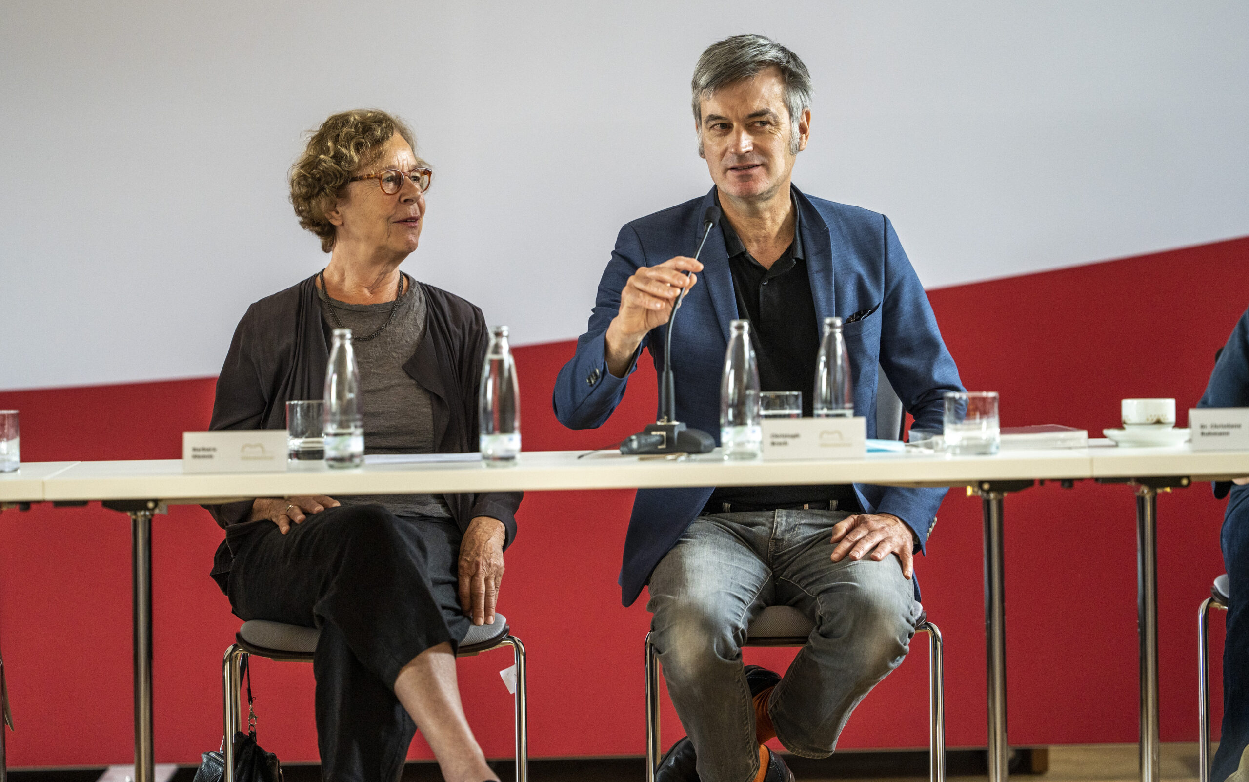 Paderborner Ausstellung zeigt Dialog von Barbara Klemm und Christoph Brech