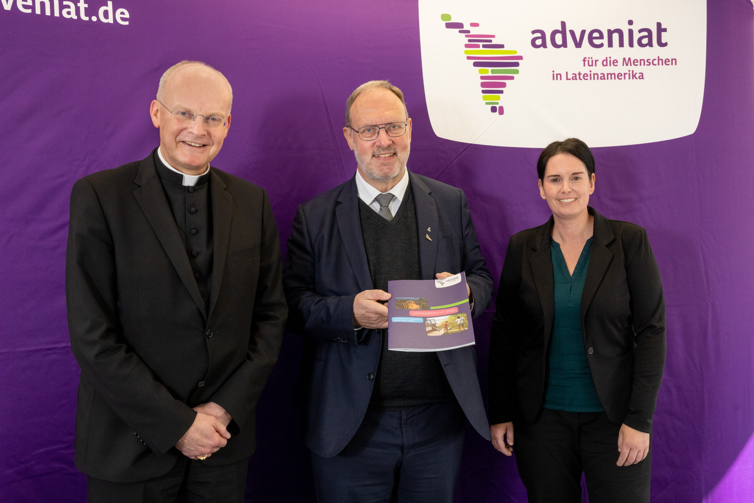 Bilant 2022 TV Marktanteile: RTL Geht Im Dezember Baden Und Rutscht