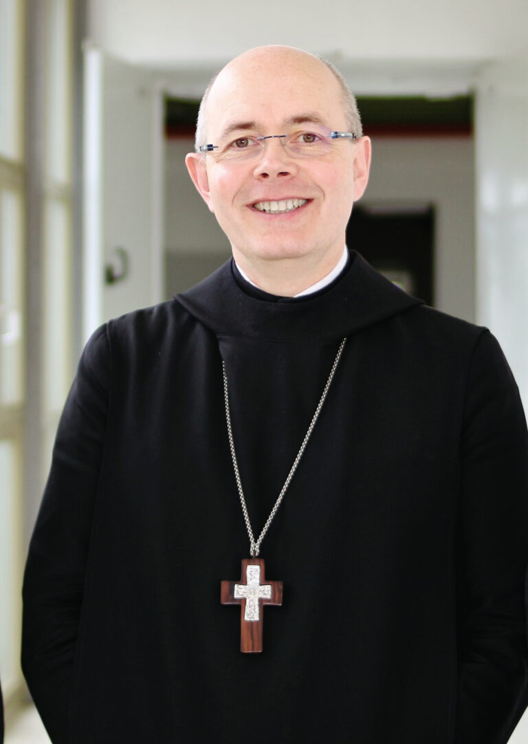 Abt Aloysius Althaus legt aus gesundheitlichen Gründen sein Amt nieder