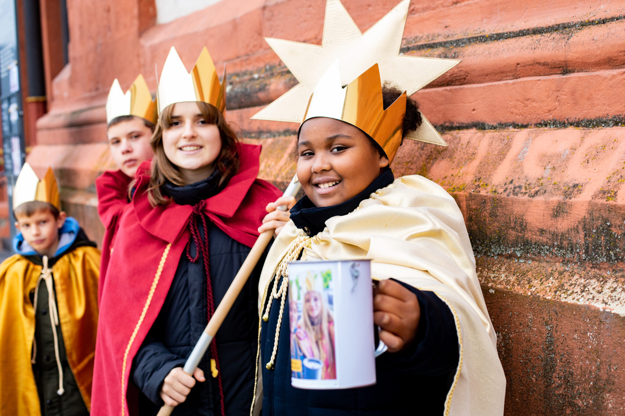 Die Sternsinger - Kinder helfen Kindern - Erzbistum Paderborn