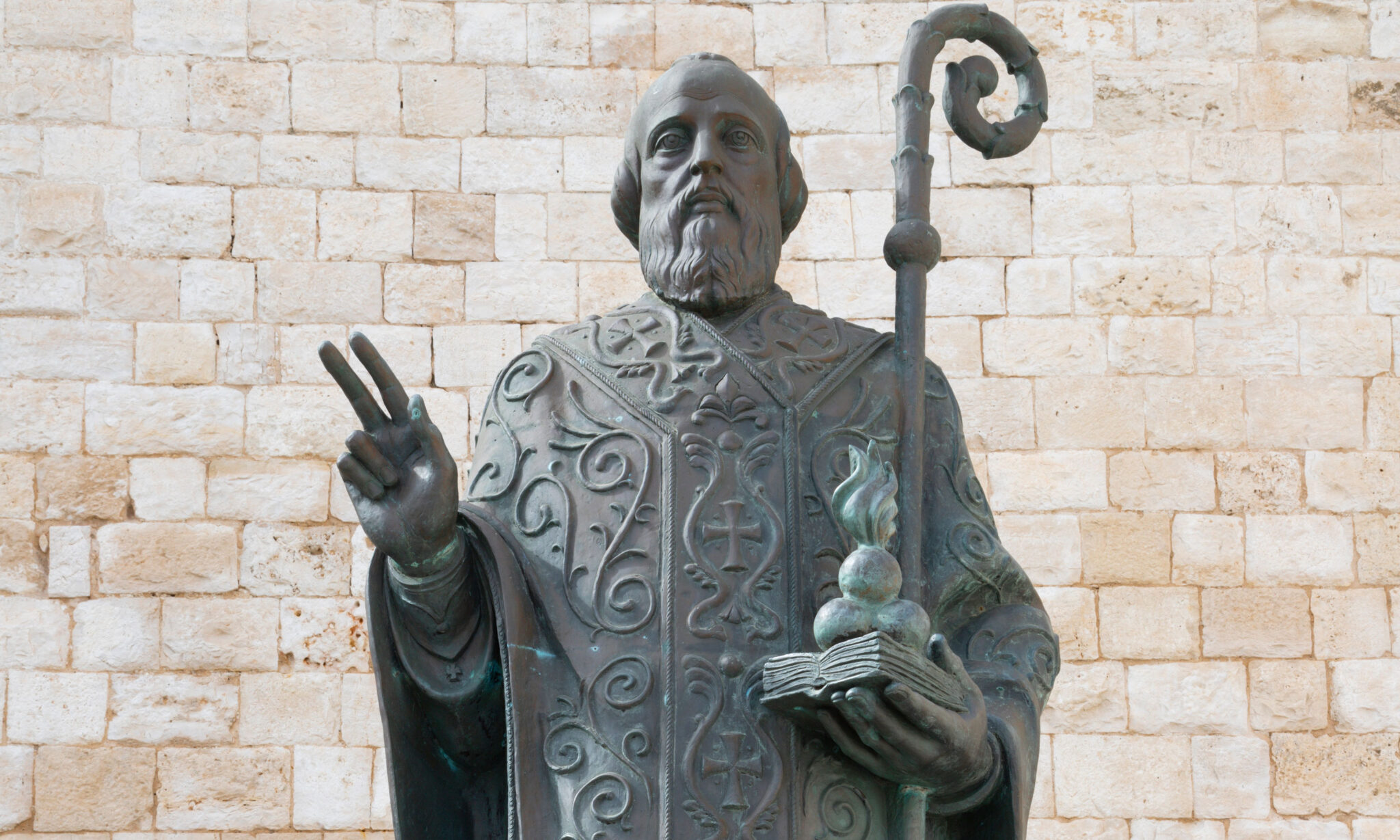 Nikolaus – Geschichte, Bräuche und Geschenke