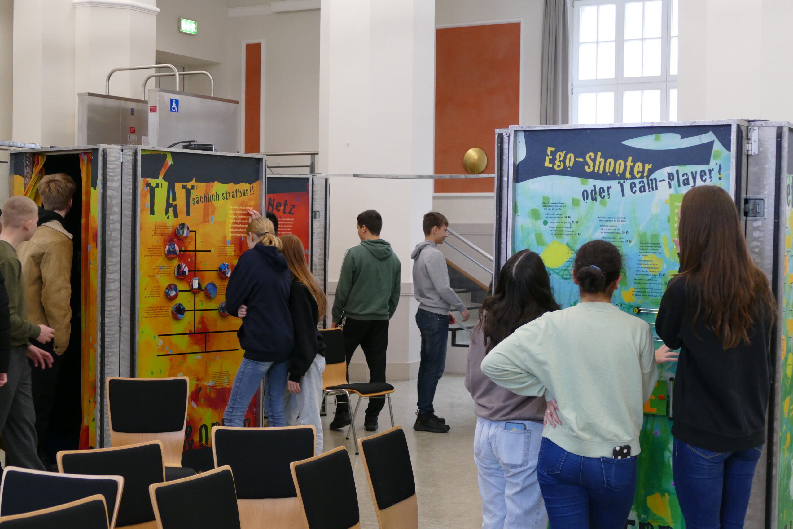 Präventionsausstellung „Echt krass!“ am Gymnasium St. Xaver